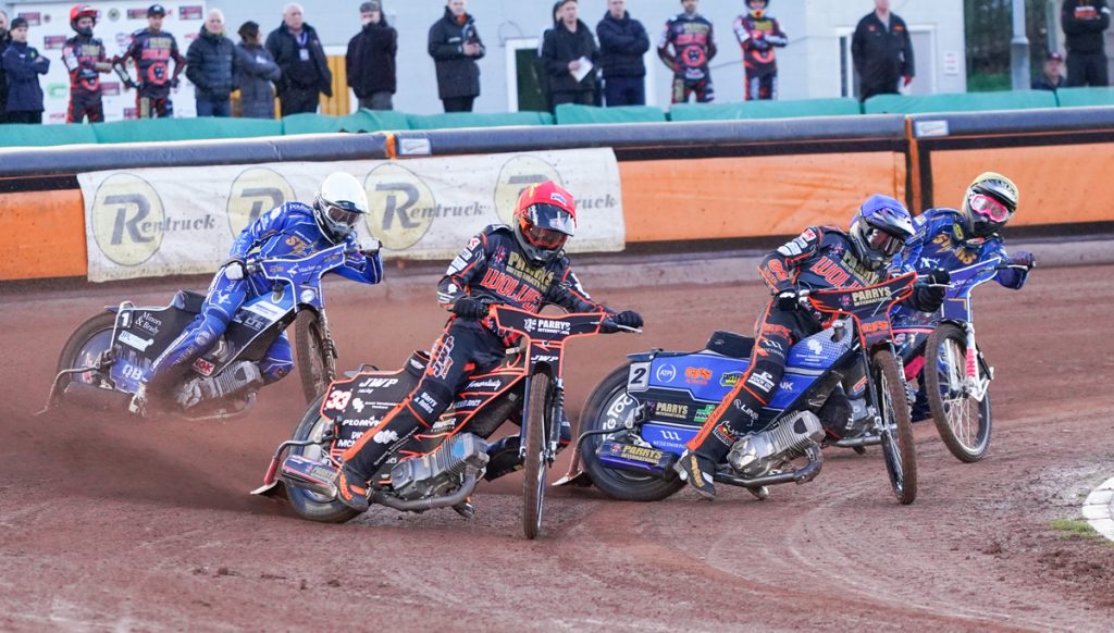 WOLVES OFF TO A FLYER – British Speedway Official Website