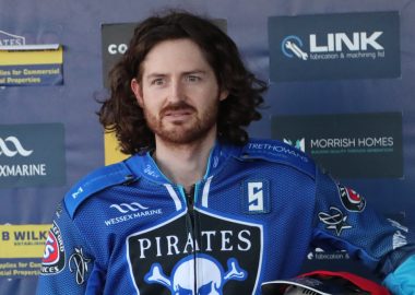 LAWSON RETURNS TO PIRATES – British Speedway Official Website