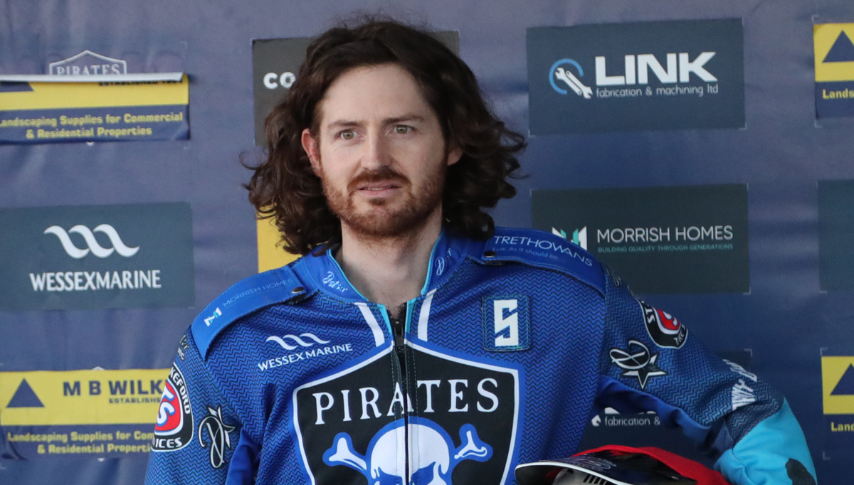 LAWSON RETURNS TO PIRATES – British Speedway Official Website